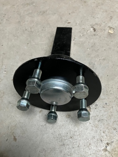 5 stud 750kg 112mm PCD stub axle - Trailerspares.ie