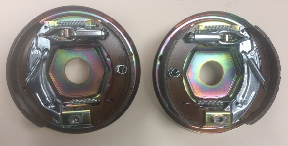 Weld on Knott type backplate assemblies - LH & RH PAIR - Trailerspares.ie